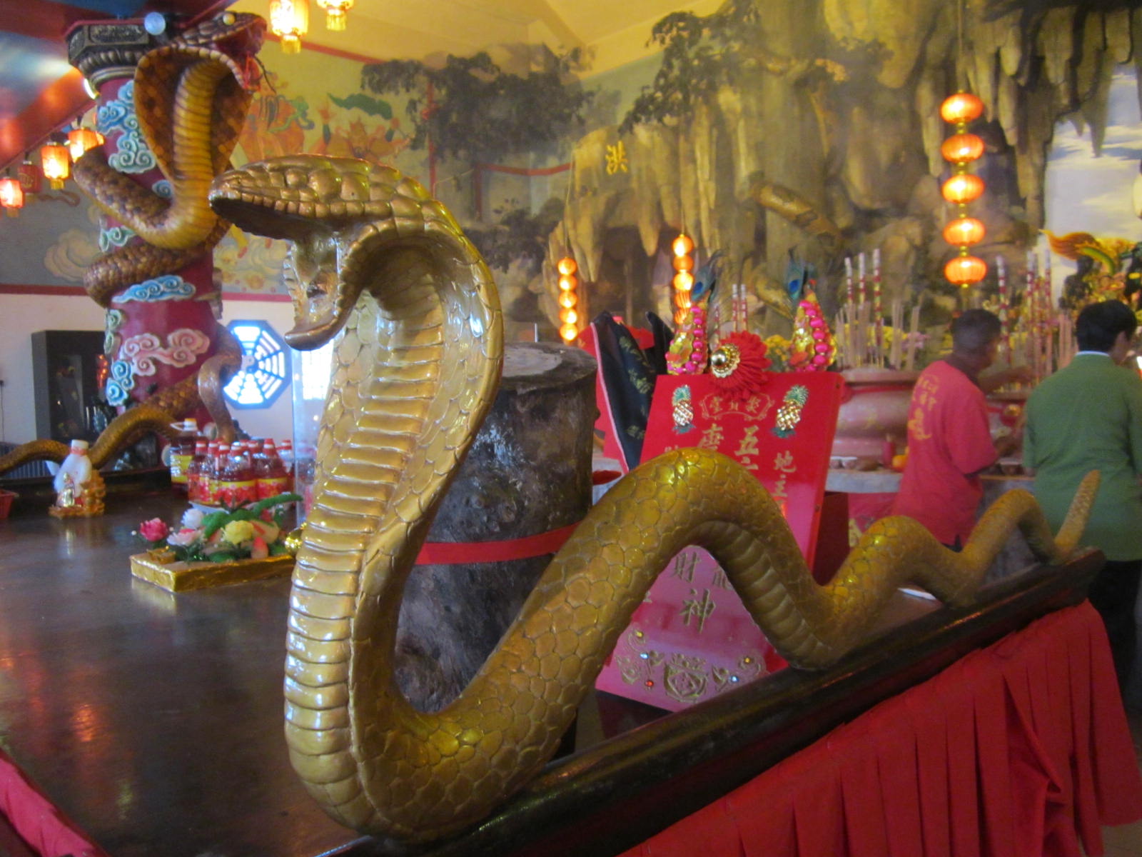 Twin Angels Getaway: Klang Snake Temple 巴生蛇廟天福宮