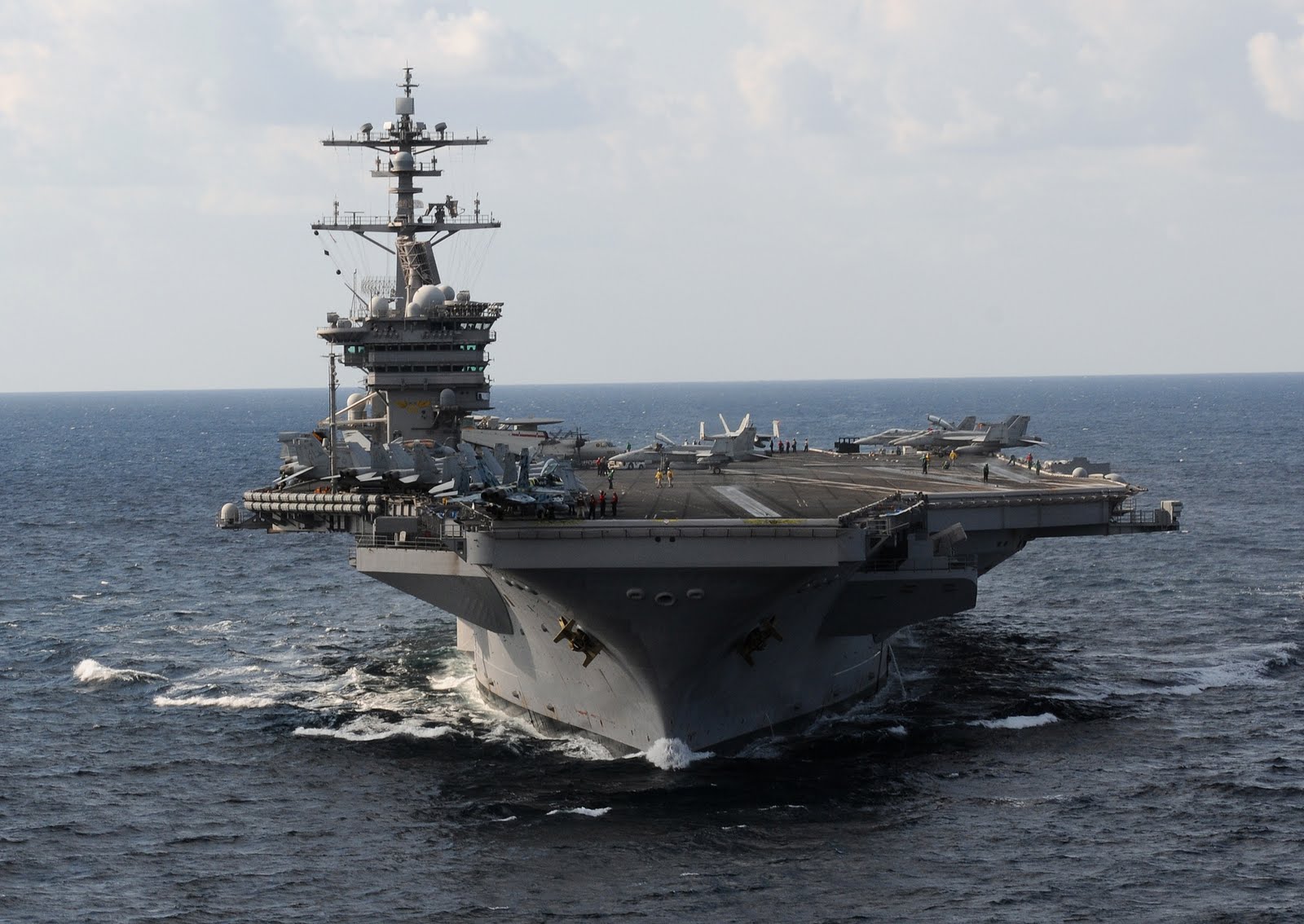 Naval Photos: USS Carl Vinson (CVN 70)