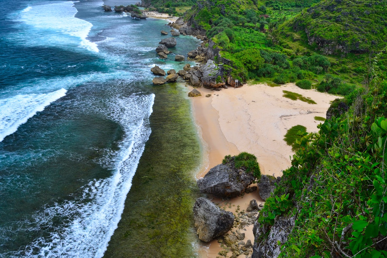 shobek: Paradise ala pantai Pengilon
