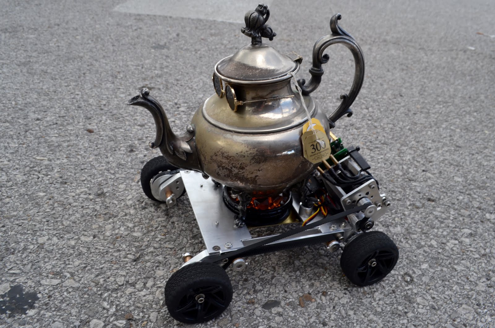 Over the Crescent Moon: Featured Splendid Teapot Racer: Earl Grey 2nd