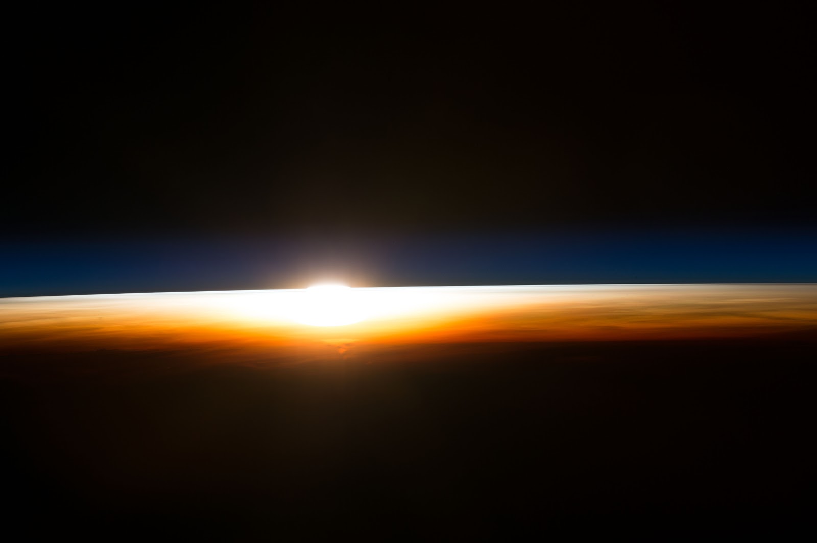Sunrise seen from the International Space Station | Earth Blog
