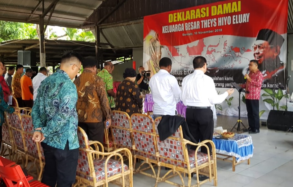 17 tahun wafatnya Theys Hiyo Eluay Keluarga Besar Gelar Deklarasi ...