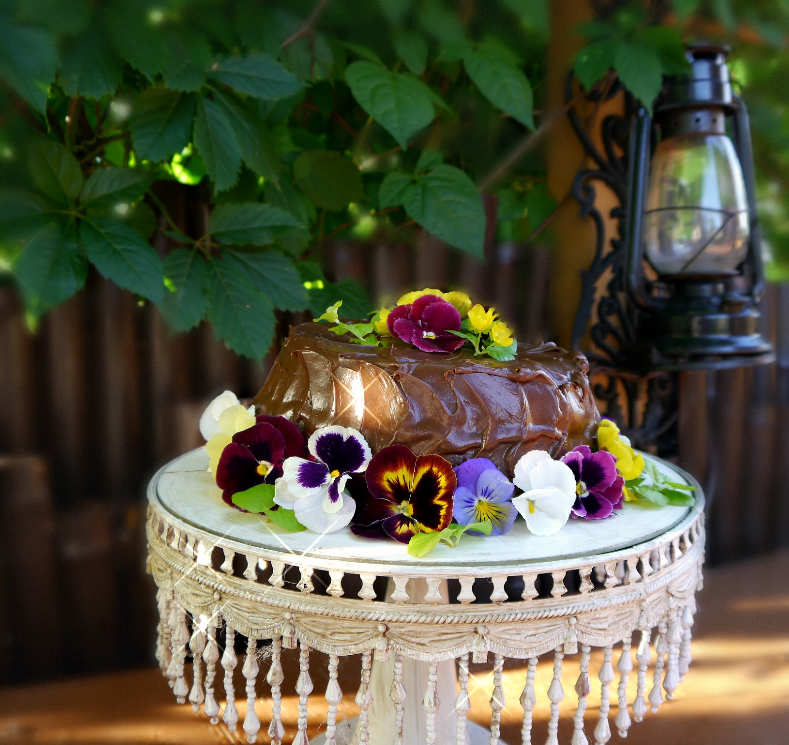 Suzy Homefaker: No Egg Chocolate Cake {Hundred Dollar Cake}