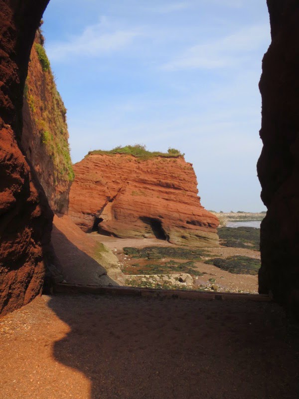 JSBlog - Journal of a Southern Bookreader: Langstone Rock - live visit