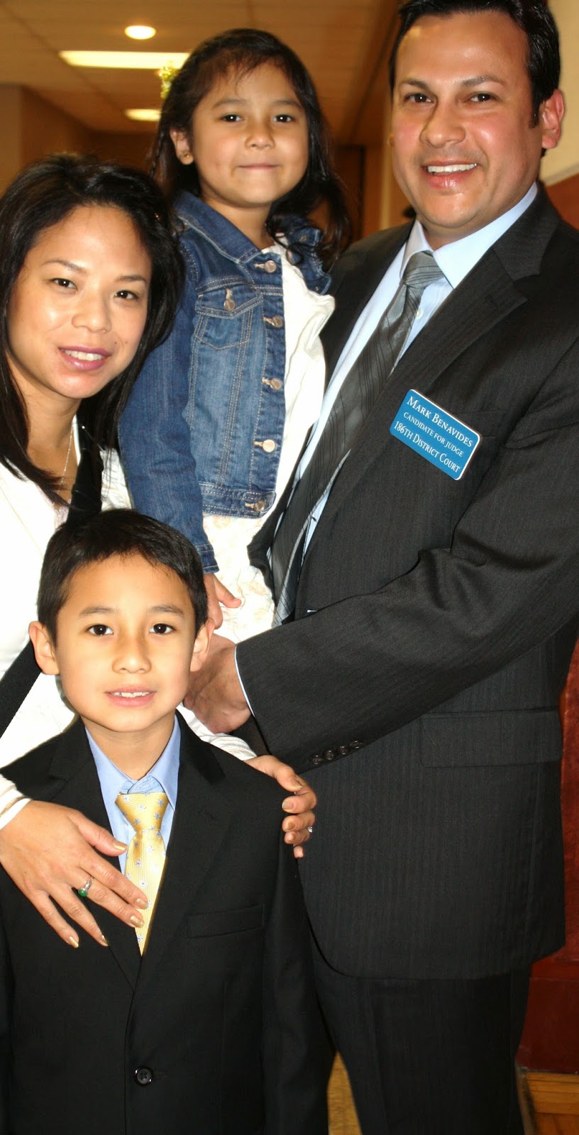 Walker Report - Shedding Light on Bexar County: More on 300+ crowd for ...