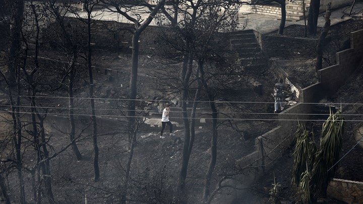 Τα γραπτά μένουν...