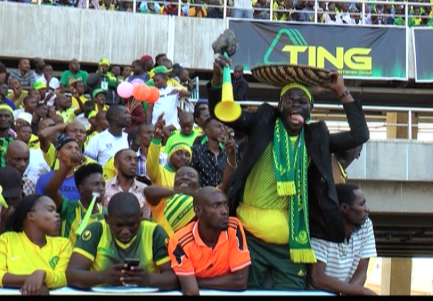 JIONEE PICHA MBALIMBALI ZA MTANANGE WA SIMBA NA YANGA, SIMBA WAKITWAA ...