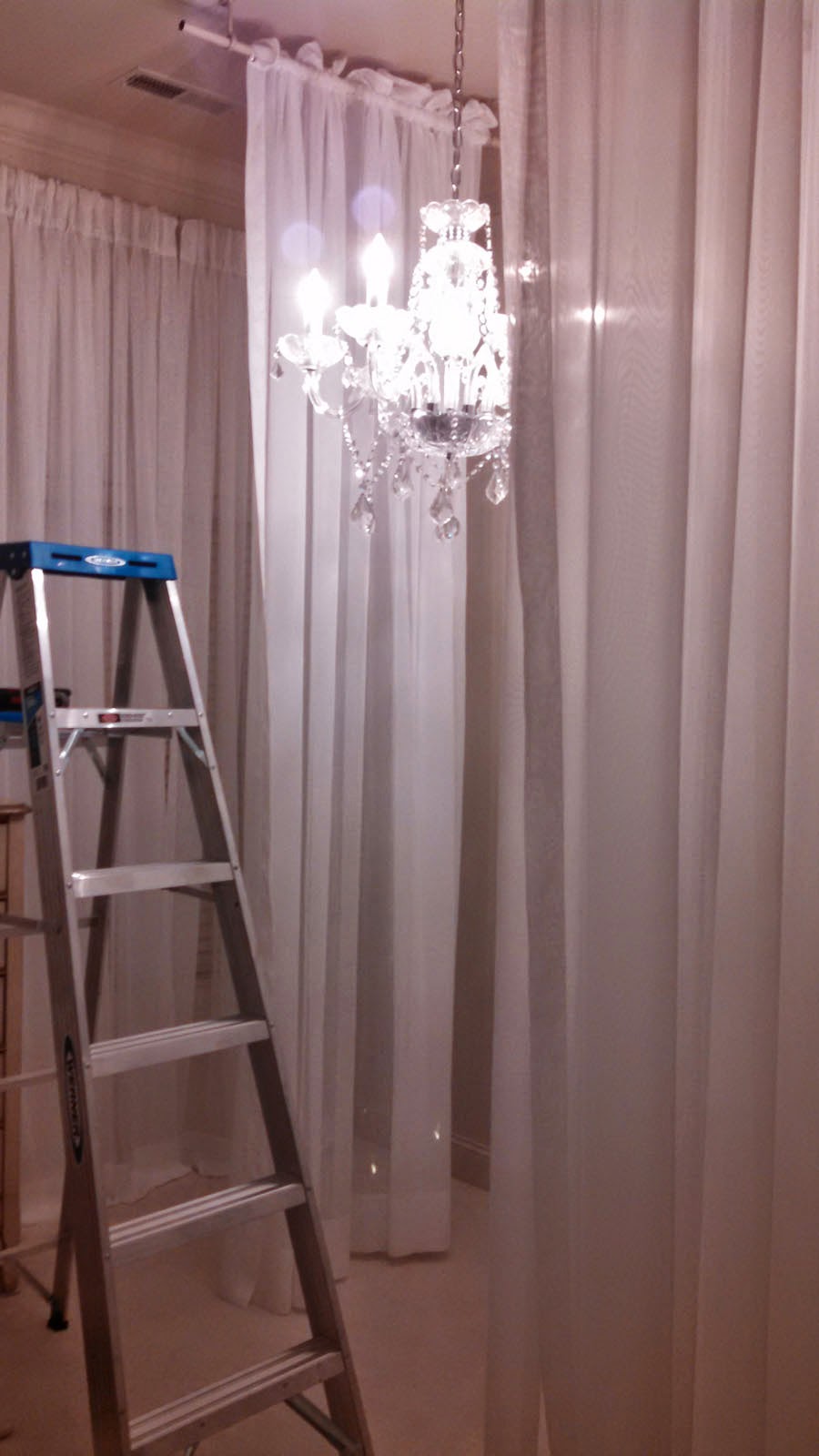 Dawn Sewing and Crafts: Sheer window and bed curtains