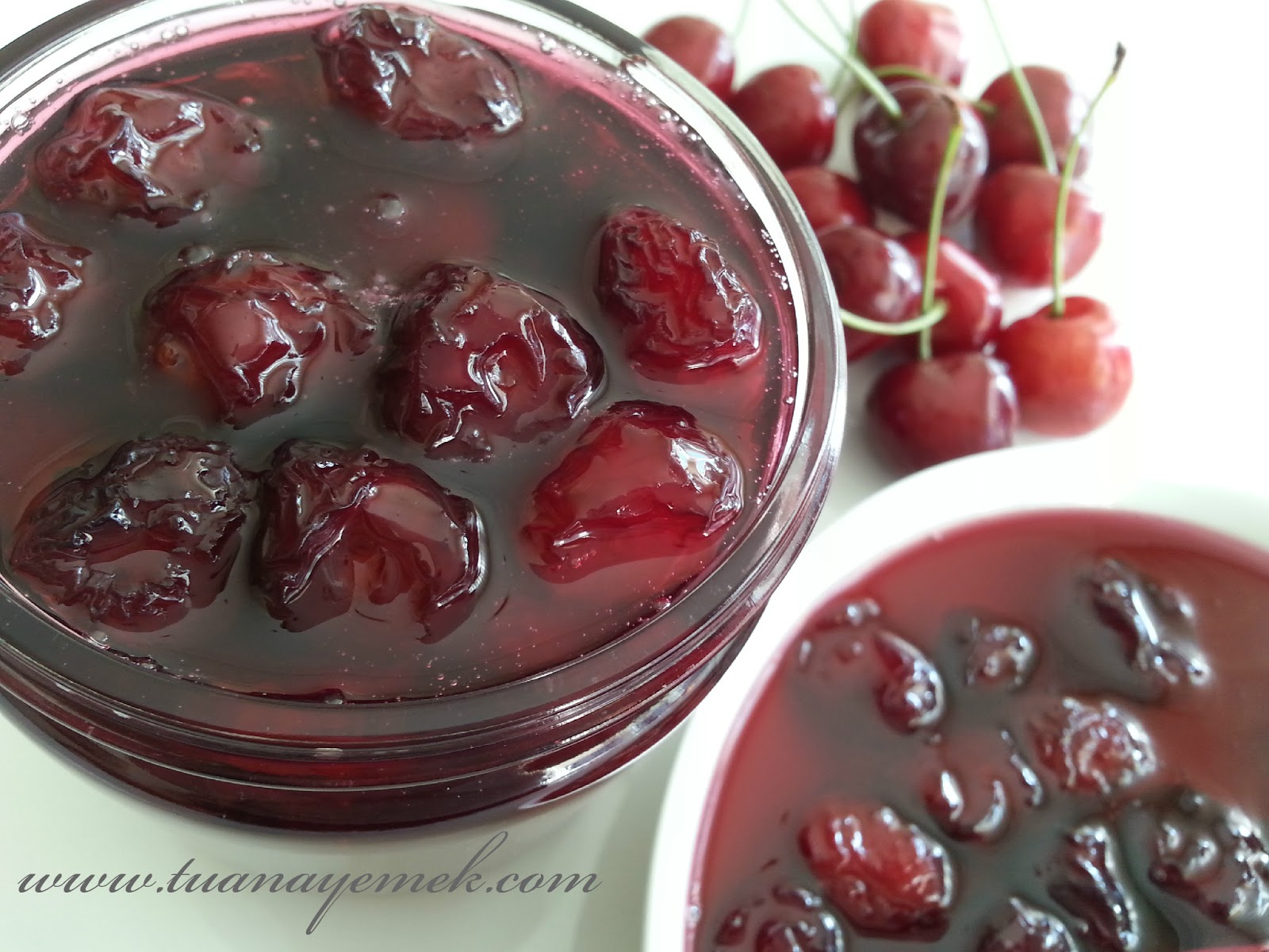 TUANA MUTFAK: KİRAZ REÇELİ