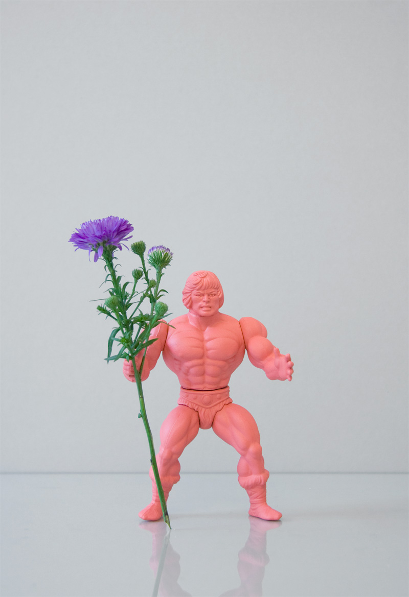 threadbare: DIY Inspiration: Neon Action Figures with Flowers