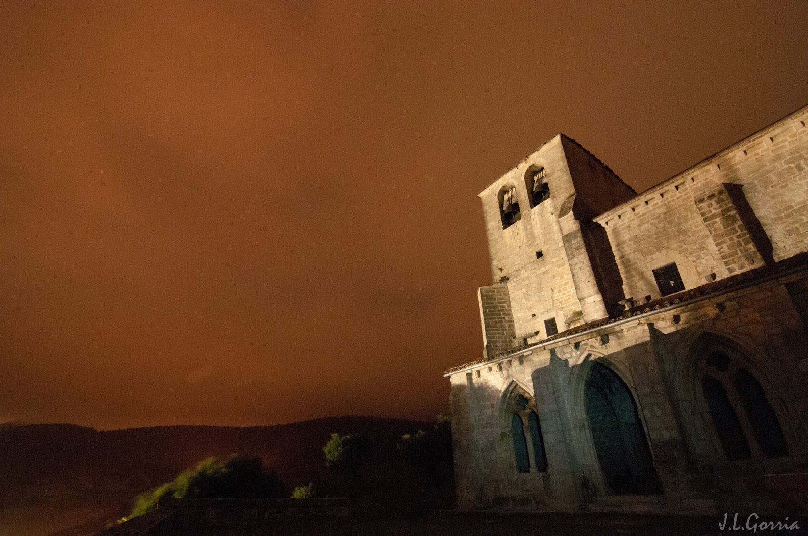 J.L.Gorria: Fotos Nocturnas de la Iglesia de Larumbe