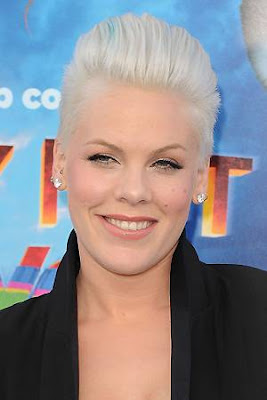 O ARTICULISTA: “Blow Me (One Last Kiss)”: Pink anuncia novo single