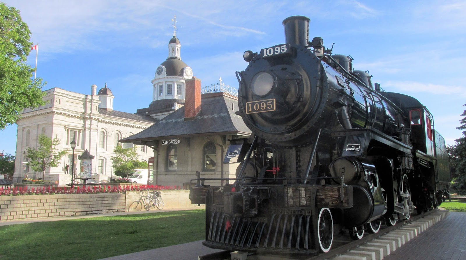 The Passionate Hiker: Kingston: Rediscovering the K&P Railway Line