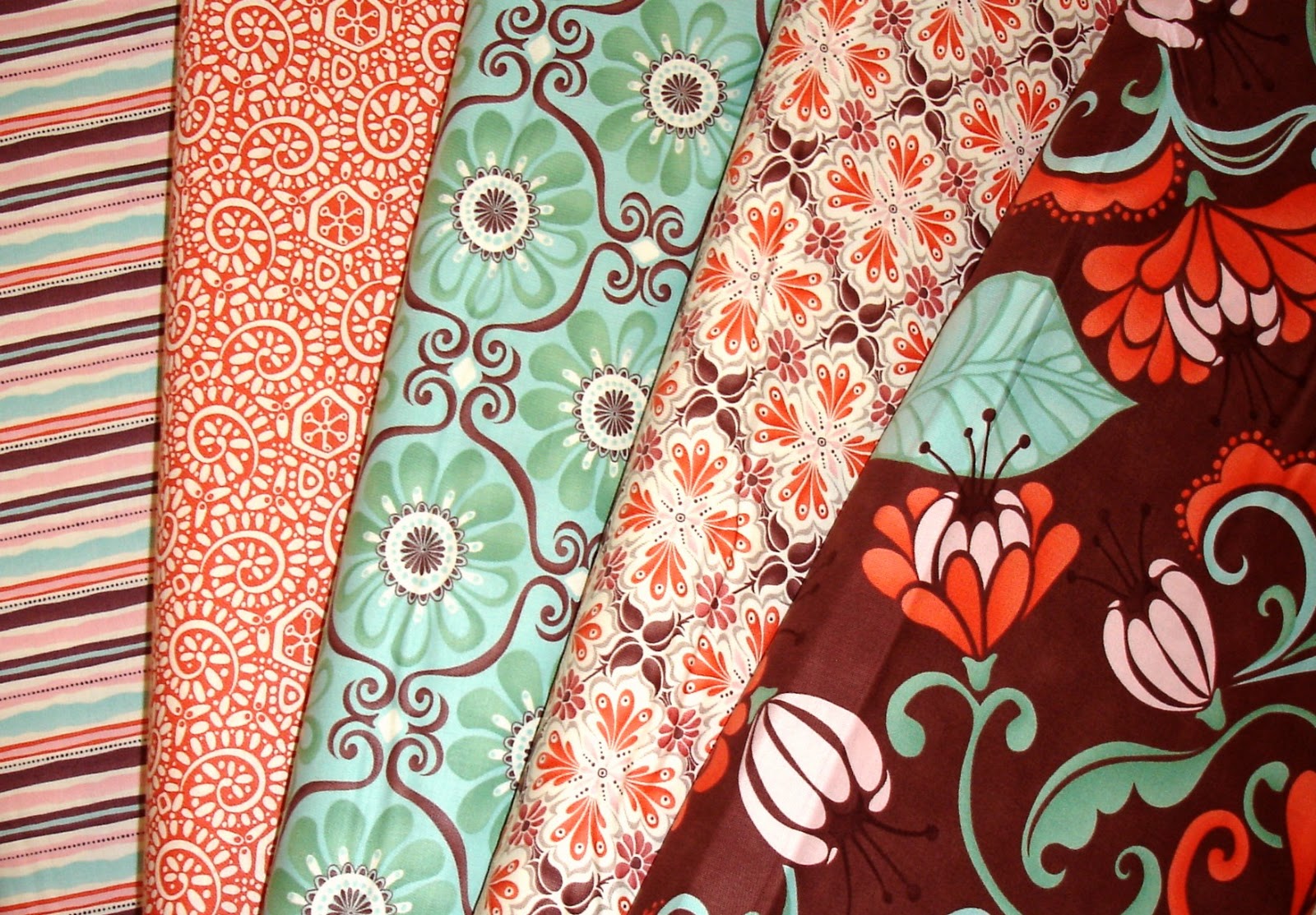 Inman Quilt Cottage: New Fabrics, Patterns and a Pillowcase