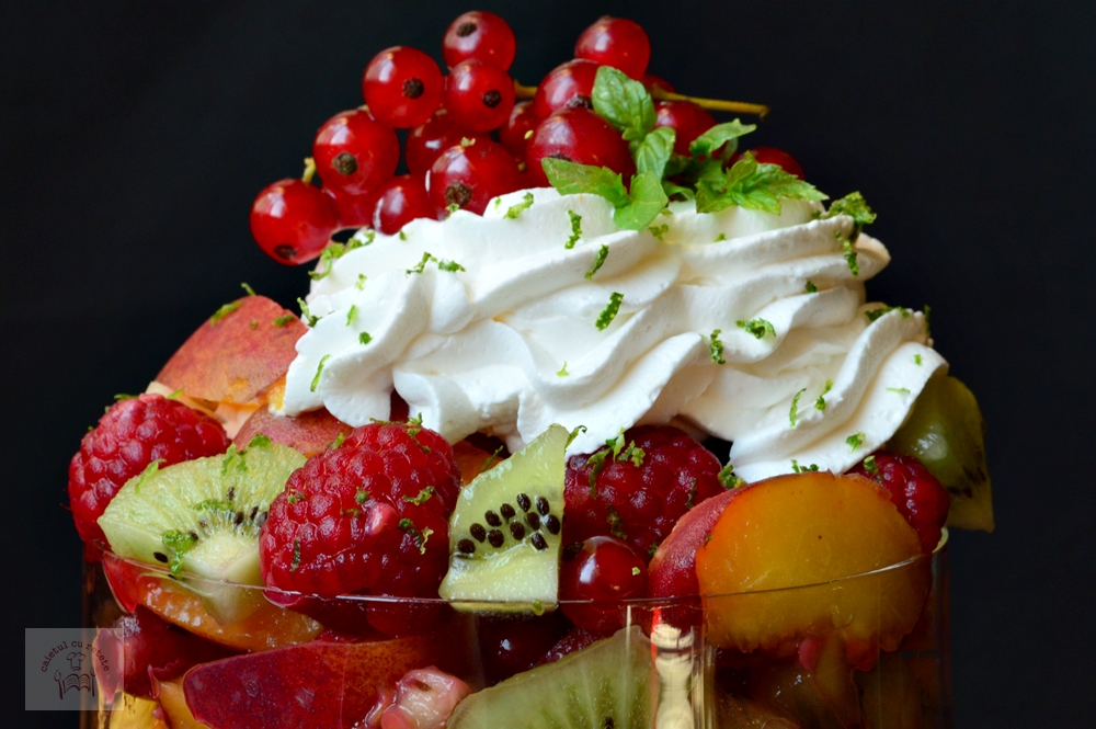Salata de fructe - CAIETUL CU RETETE