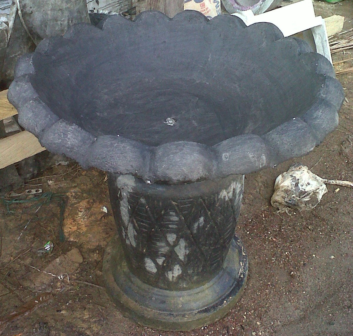 BERAU BETON: POT BUNGA