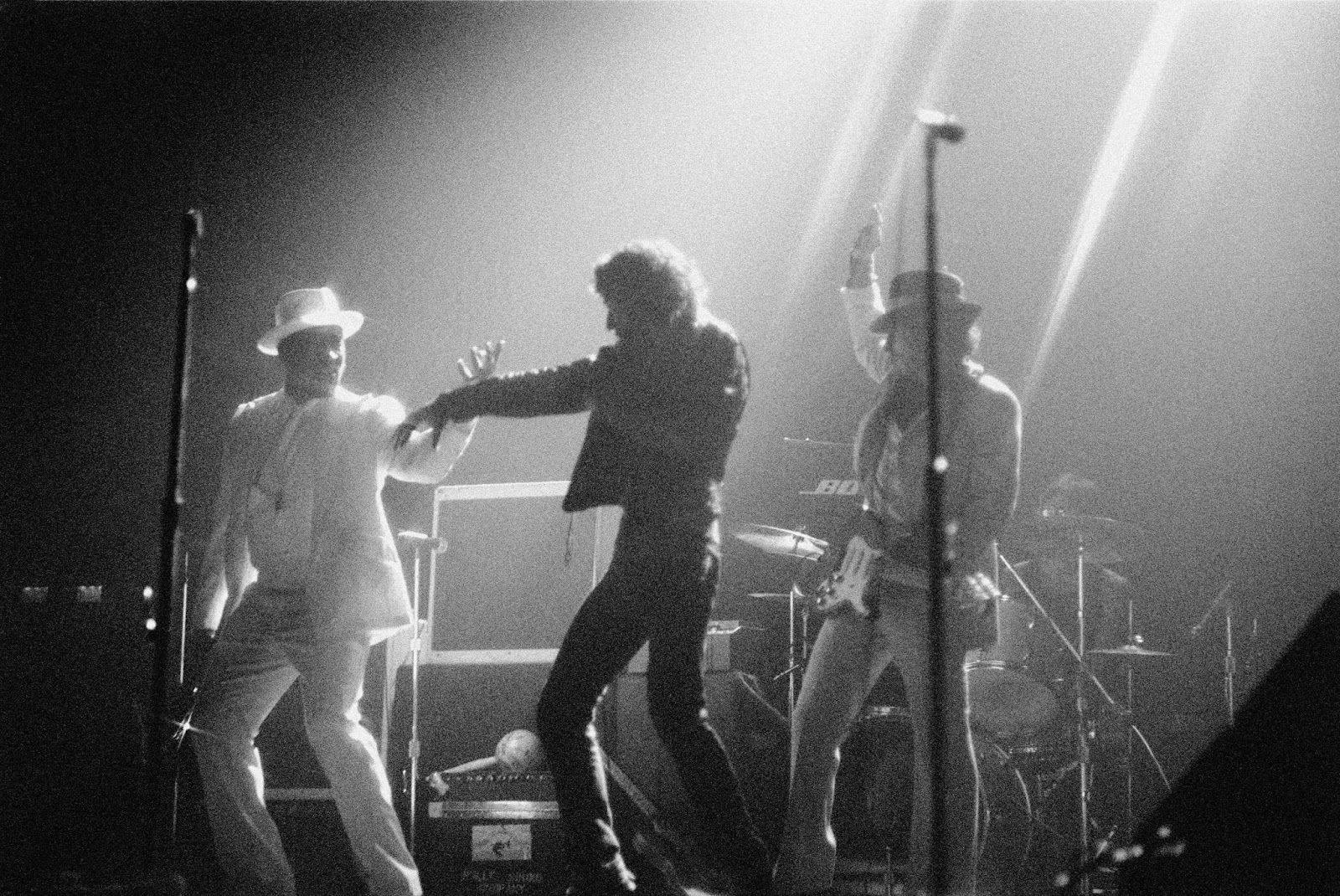 Intimate Photographs from 1975 of Bruce Springsteen and the E Street ...