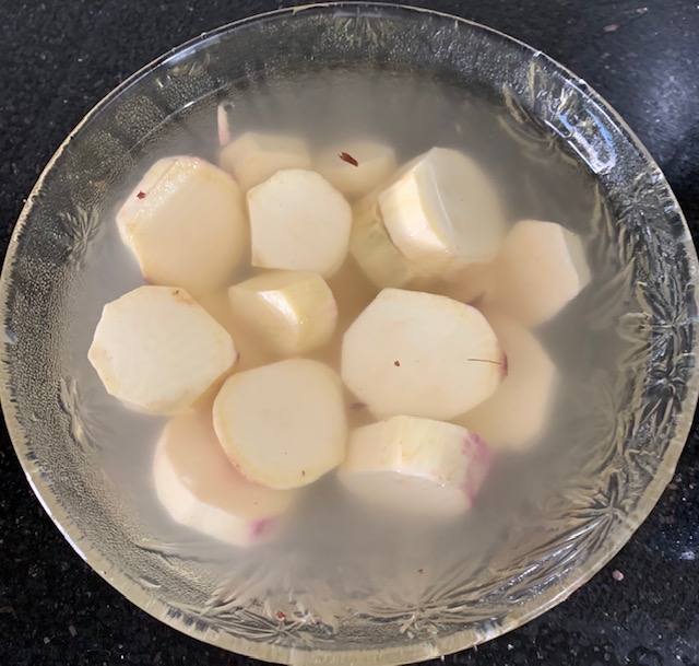 Sindhi Food Mazaa: LAHORI GAJARA GUR MEIN / SWEET POTATO IN JAGGERY ...