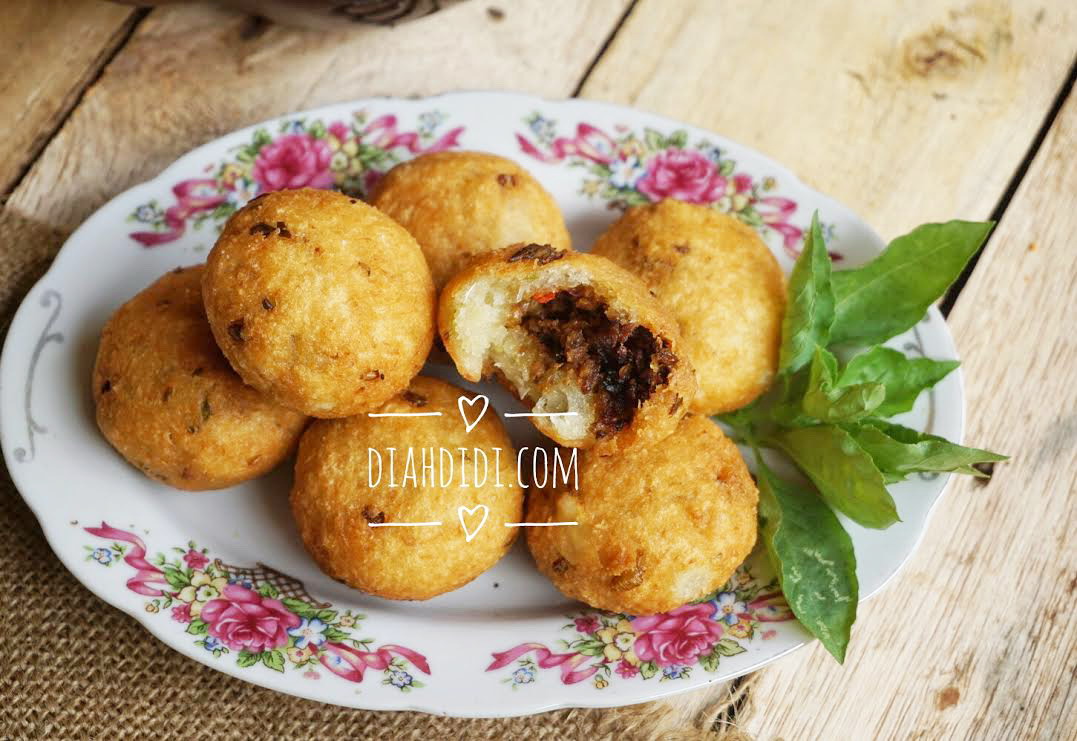 Diah Didi's Kitchen: Combro Asli...