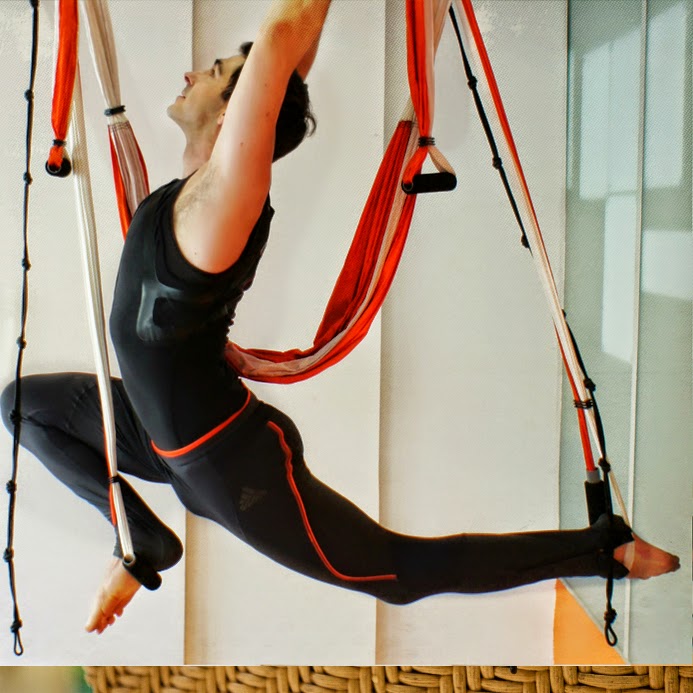 yogacreativo.com: Aerial Pilates: Video Acrobatic Pose with Rafael ...