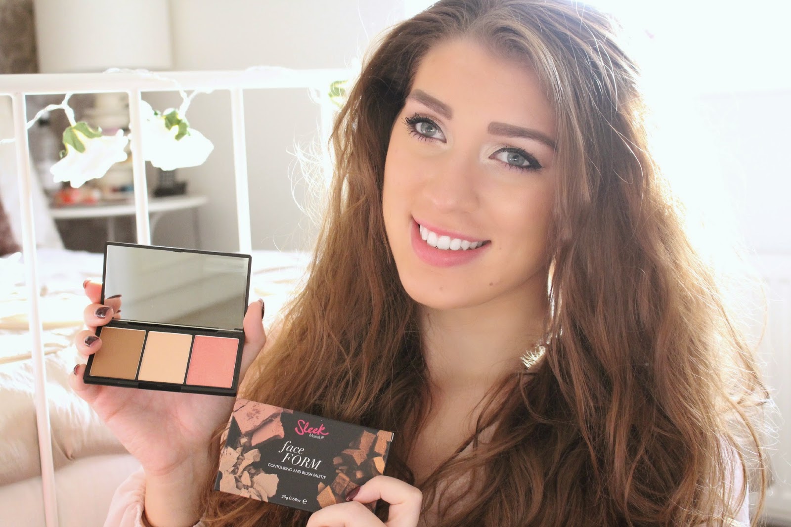 Sleek Face Form Light