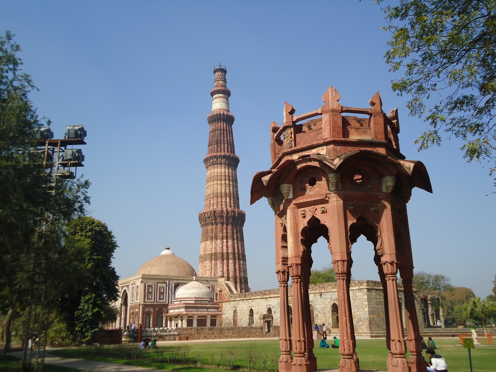 Delhi Heritage: Smith's Folly on top of Qutub Minar.