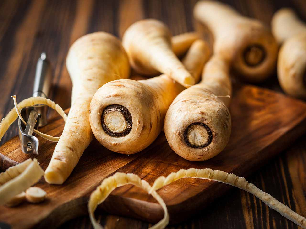 WHEN DO YOU HARVEST PARSNIPS? |The Garden of Eaden