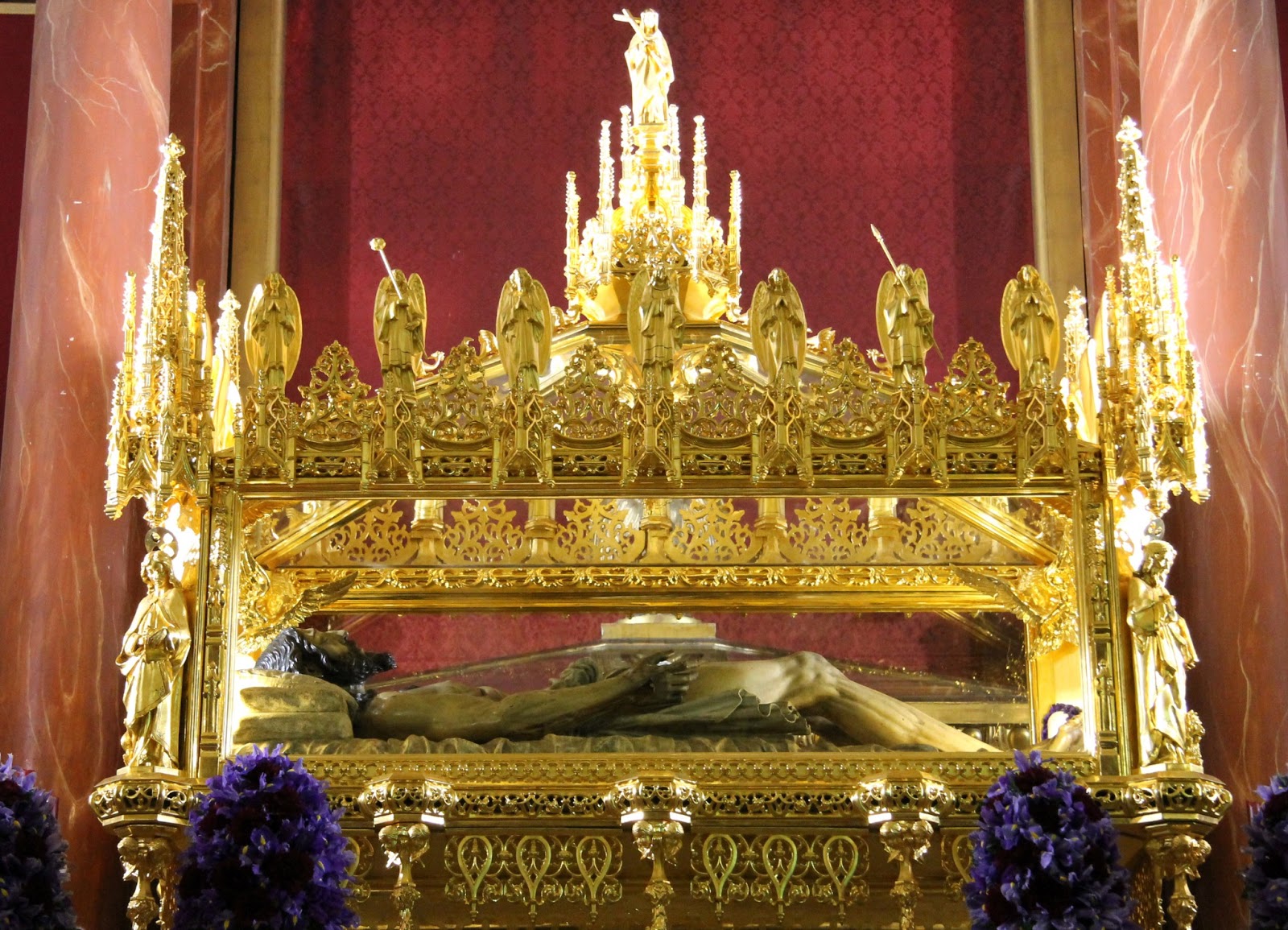 VÍA CRUCIS MAGNO: Santo Entierro