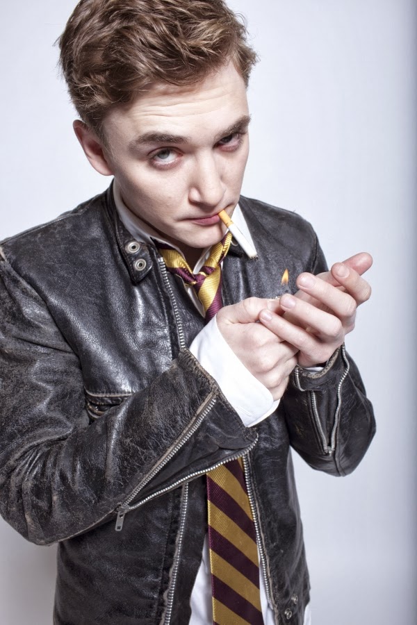 NOTICIAS Y EFEMERIDES MUSICALES Y DEL CINE: KYLE GALLNER, UN 22 DE ...