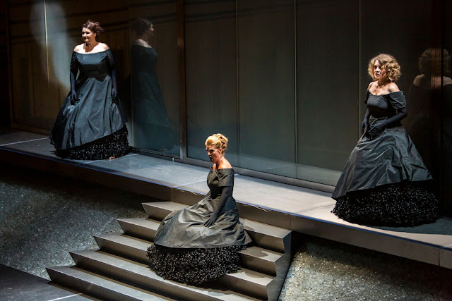 Ionarts: Bayreuth on the Danube: The Budapest Wagner Days. Production ...