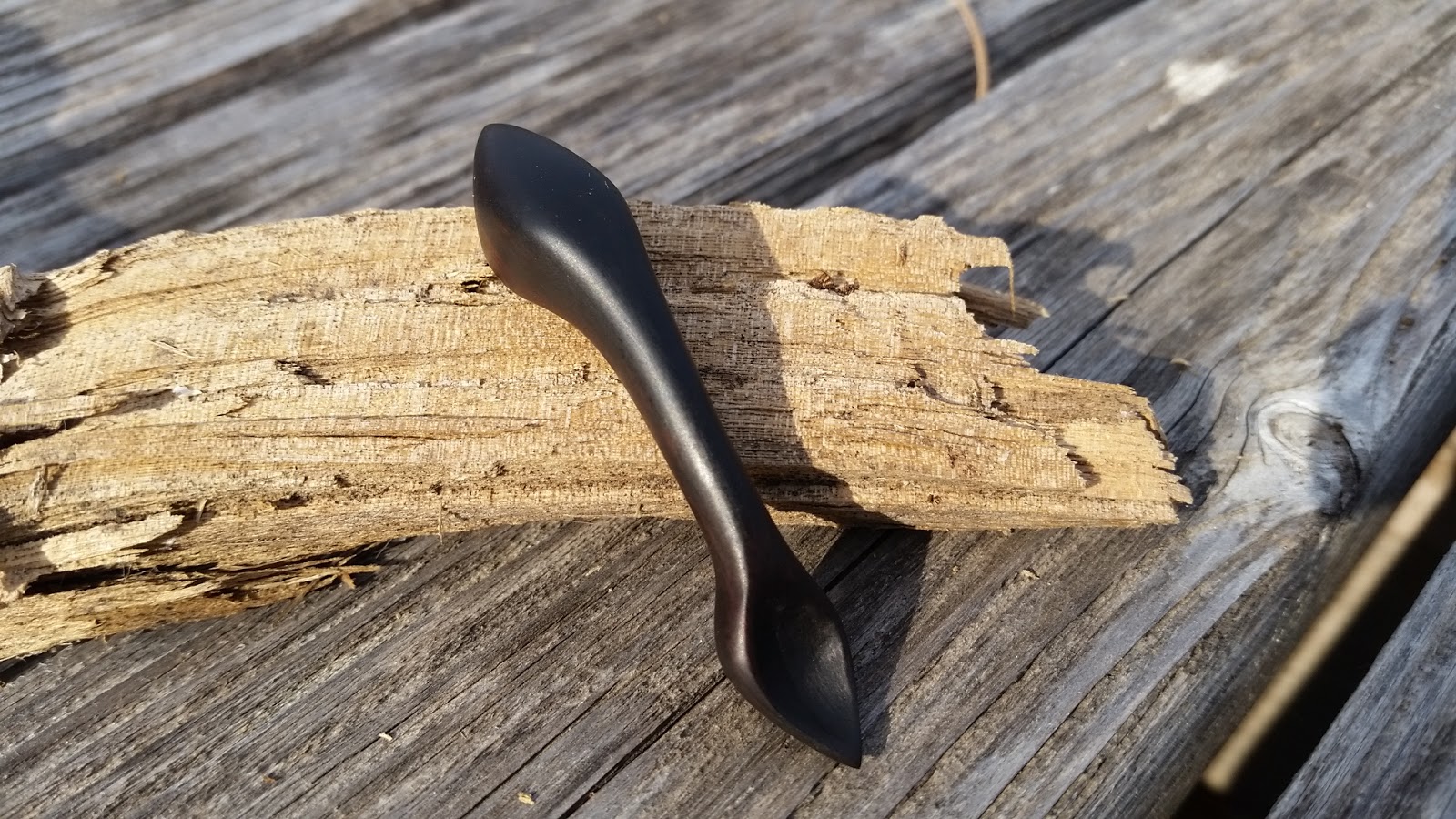 Modern Snuff Blog: Ebony Hand-Carved Snuff Spoon