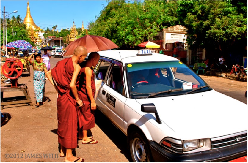 Take a Taxi in Myanmar พูดภาษาพม่าจะได้ราคาถูกกว่า
