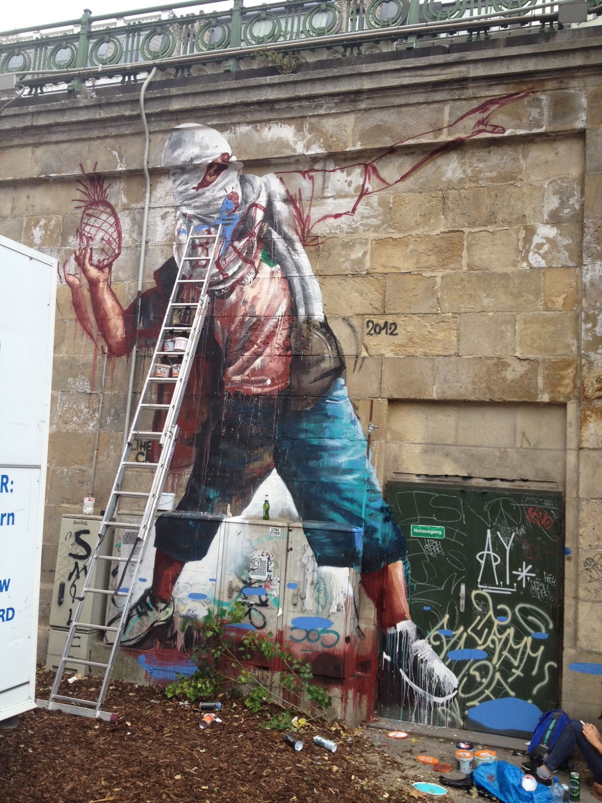 Fintan Magee New Mural In Vienna, Austria – StreetArtNews