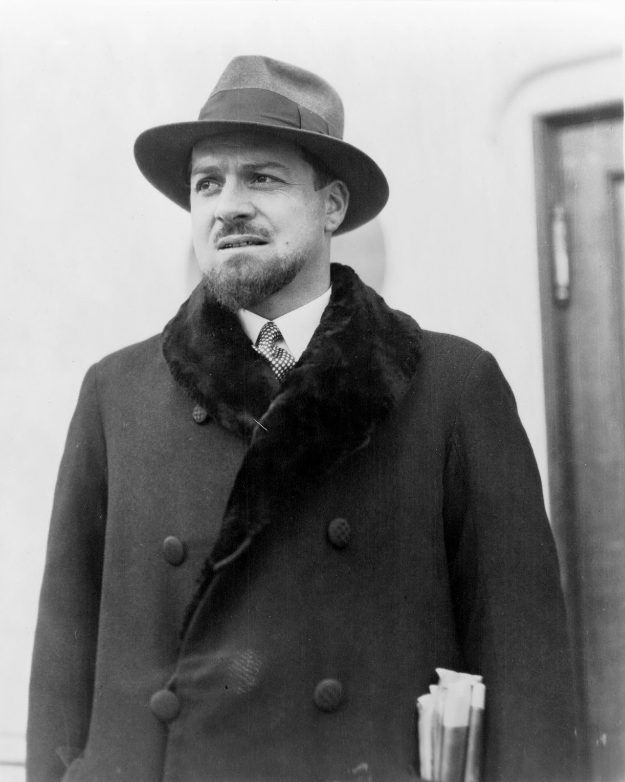 ART WORK STUDIO: ITALO BALBO.1896-1940. FASCISME and SPORTS CARS.