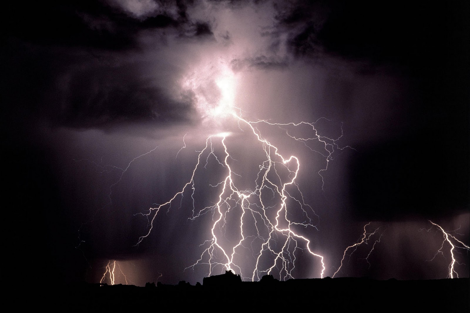 banco de fotos: Rayos Sorprendentes - Fuerzas de la Naturaleza - Lightnings