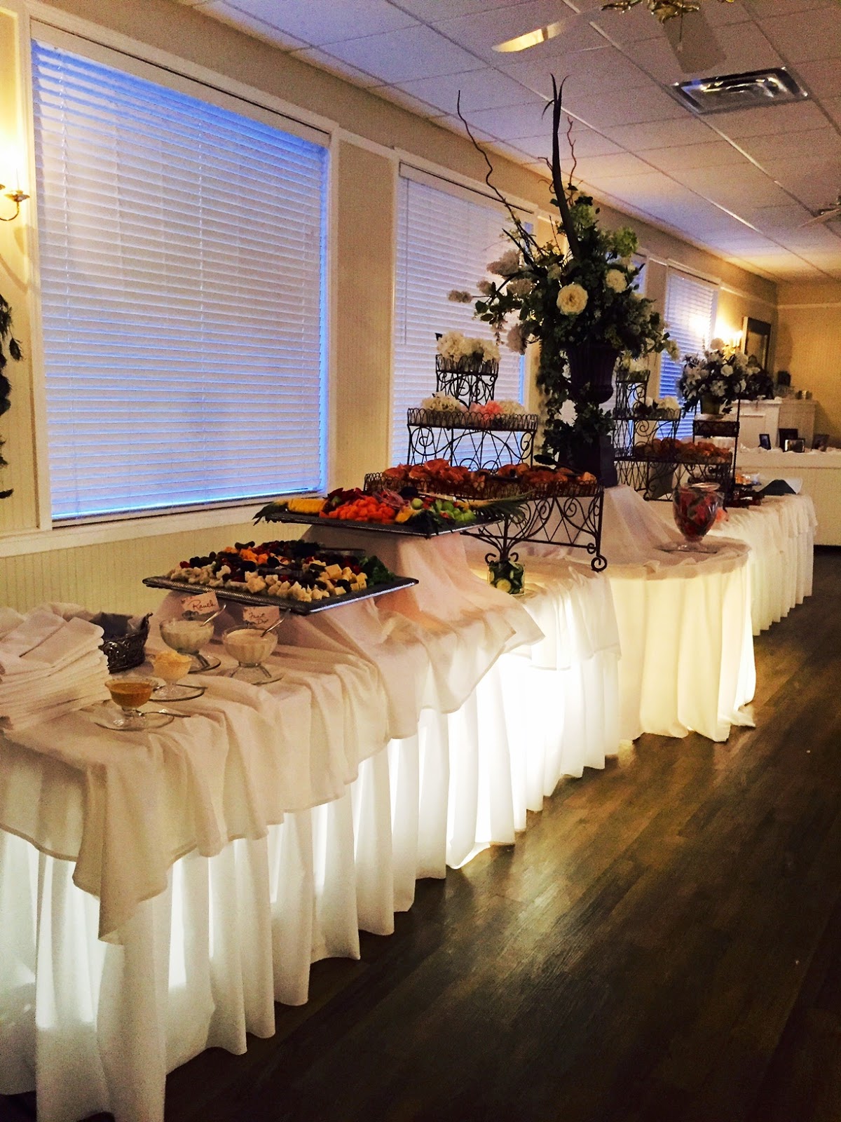 Walnut Creek Chapel: Kayla Coker and Clayton Todd Frizzell Ivory/Gold ...