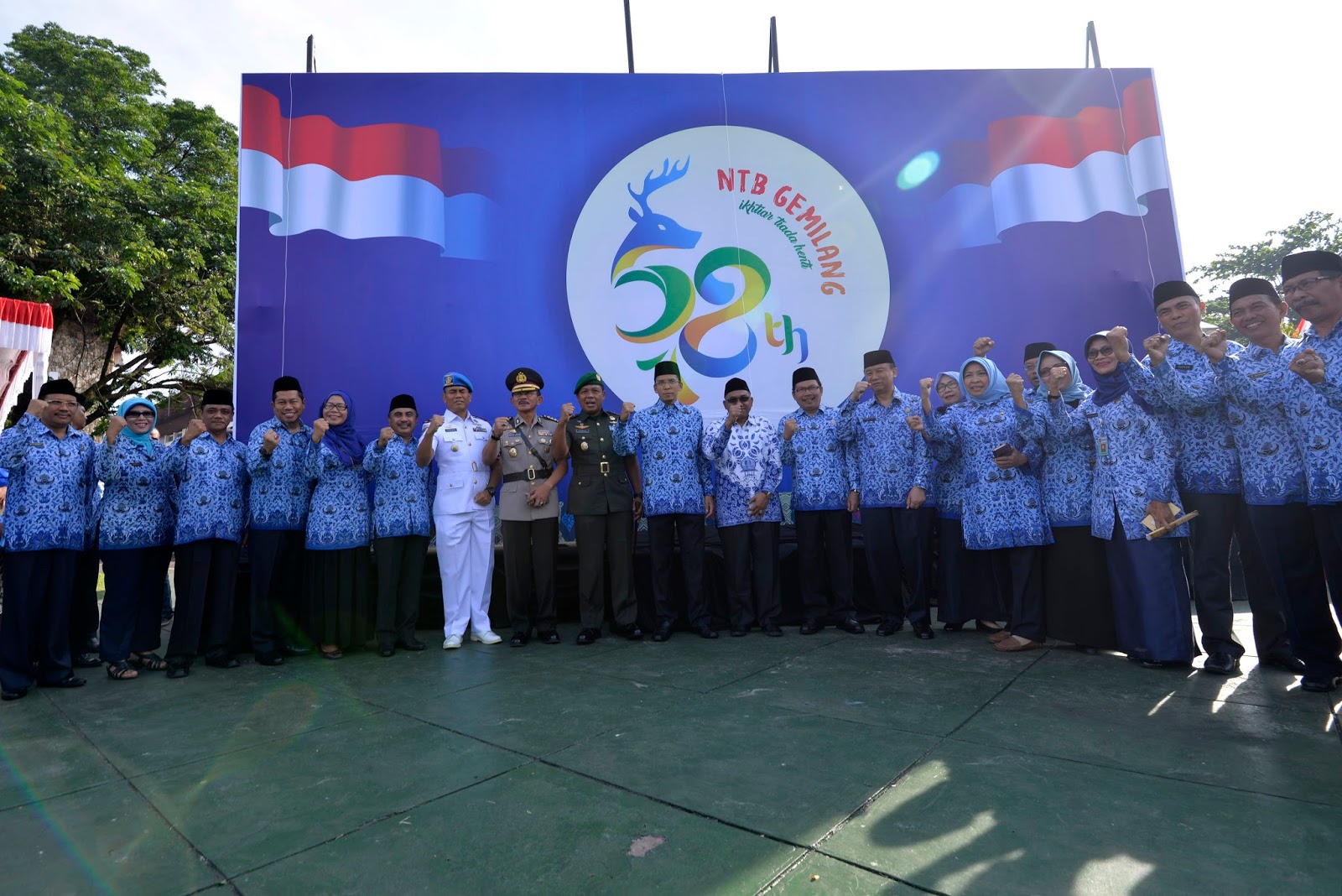 Gubernur NTB Dr. TGH. M. Zainul Majdi Luncurkan Logo HUT KE-58 NTB ...