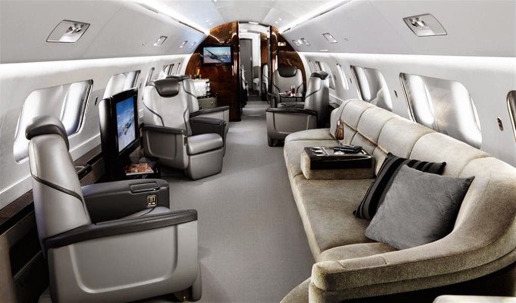 Aeronaves & Manutenção: Embraer - 45 Anos do primeiro voo do Bandeirantes