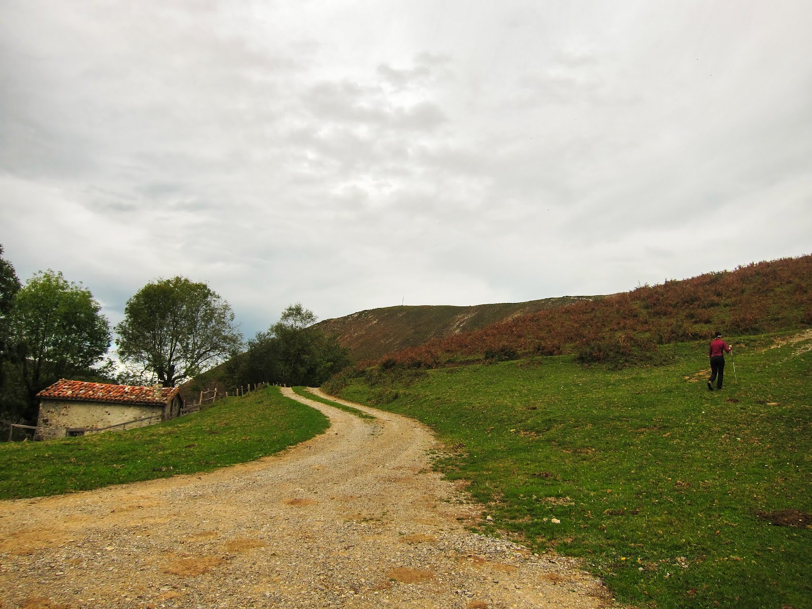 Grupo de montaña Losdelasclaras: SENDA DEL CHORRÓN Y CERRU'L TOMBU