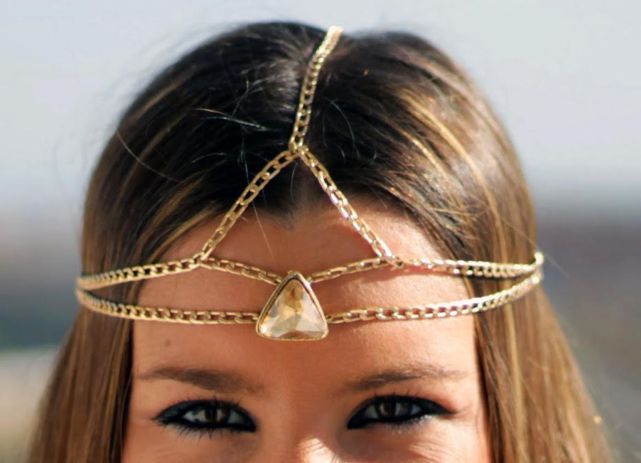 El Arte de la Orfebrería y Joyería : El Ferronière y las cadenas de cintura