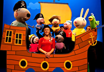 Peppa Pig's Treasure Hunt - Live Stage Show - Emmy's Mummy