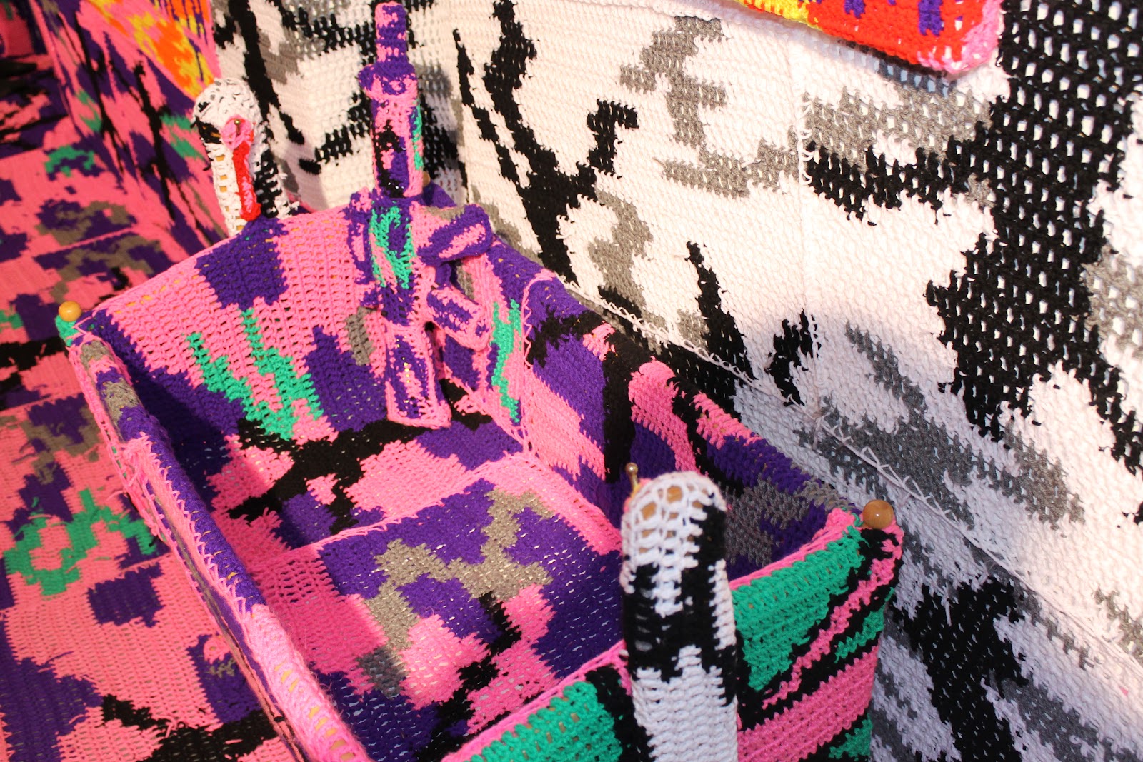 ClothesAreForLosers: OLEK.