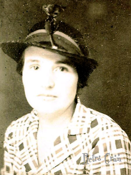 Retro Gran: A Tribute to Grandma