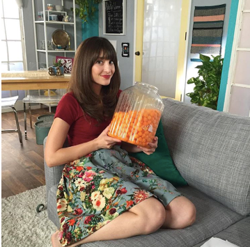 Galina Sobolev: Spotted: Actress Allison Raskin in Single