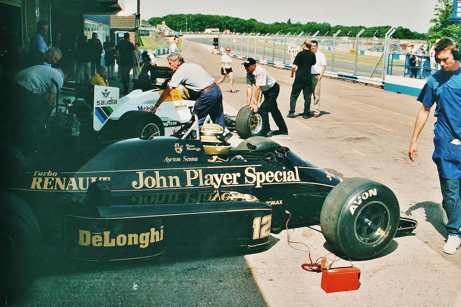 Ferraris and Other Things: Lotus 97T & 98T