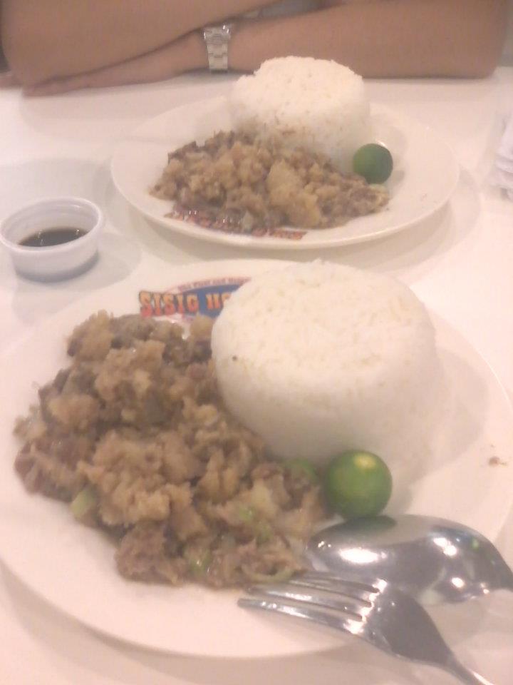Eat. PRAY. Sleep.: Food review - Sisig Hooray!