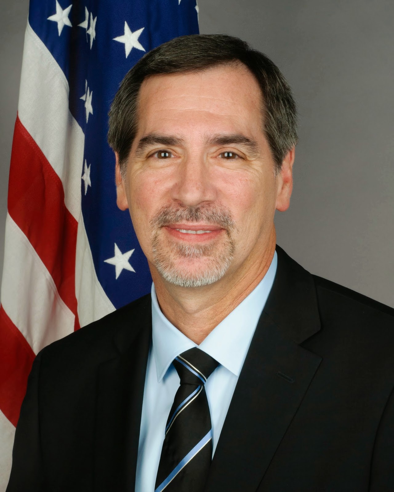 The Median Newspaper: Michael Hoza is new U.S. Ambassador to Cameroon