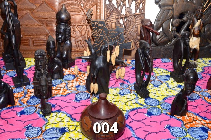 África de coração : Artesanato de Angola, Moçambique e São Tomé e Príncipe