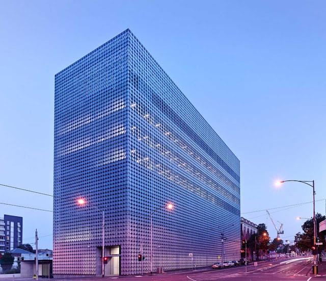 architecture now and The Future: RMIT DESIGN HUB BY SEAN GODSELL