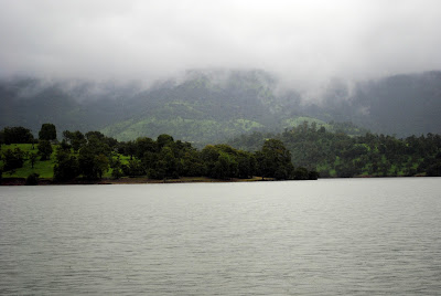 travelogue: Bamnoli - A Drive In The Clouds - August 19, 2012